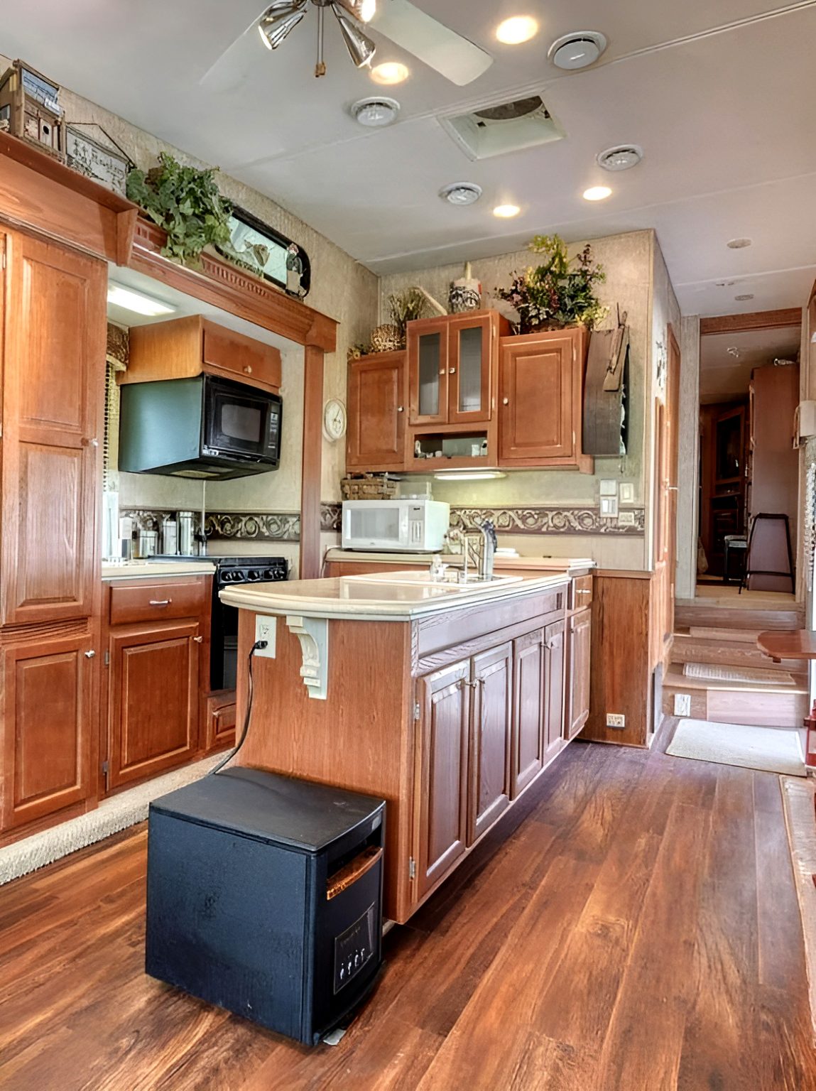 Stunning 2006 Fifth Wheel Camper: Inspiring Remodel Ideas