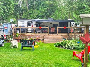 22 Gorgeous Camper Landscaping Designs