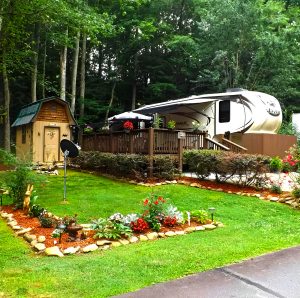 22 Gorgeous Camper Landscaping Designs