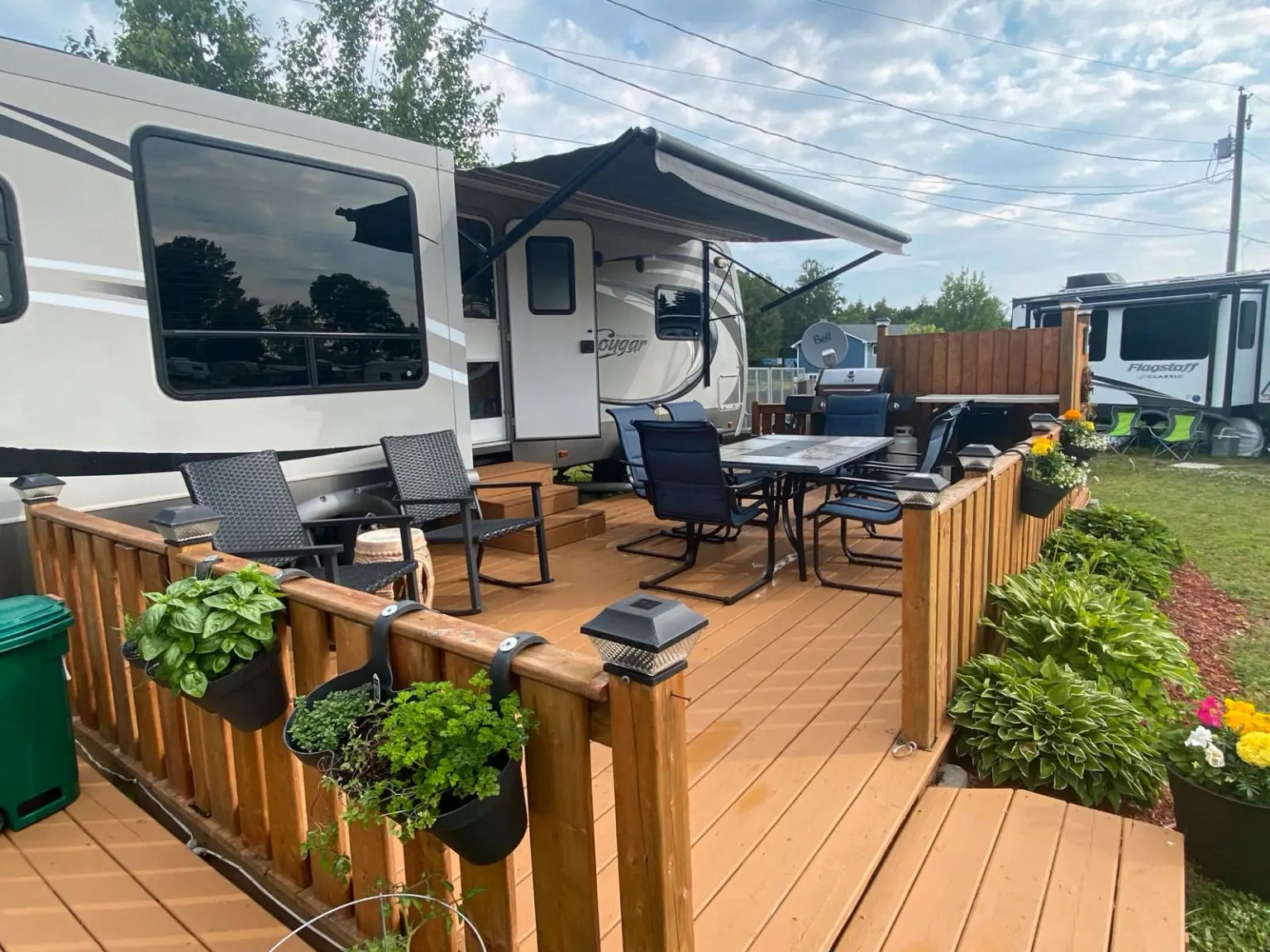 17 Stunning Camper Porch Ideas