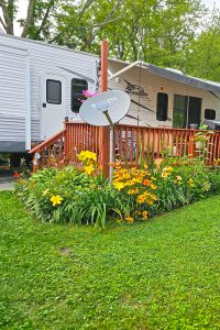 30 Permanent RV Site Landscaping Ideas