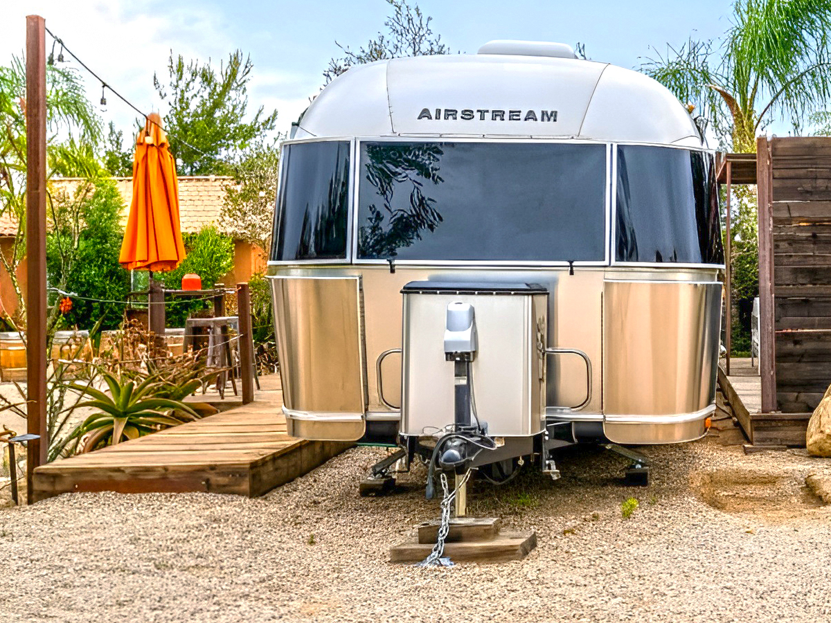 Step Inside This Modern 5th Wheel Camper Remodel